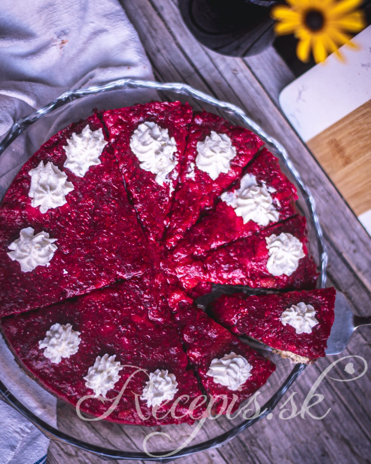 Malinová torta s makom - recepis.sk - denne nové recepty pre celú rodinu